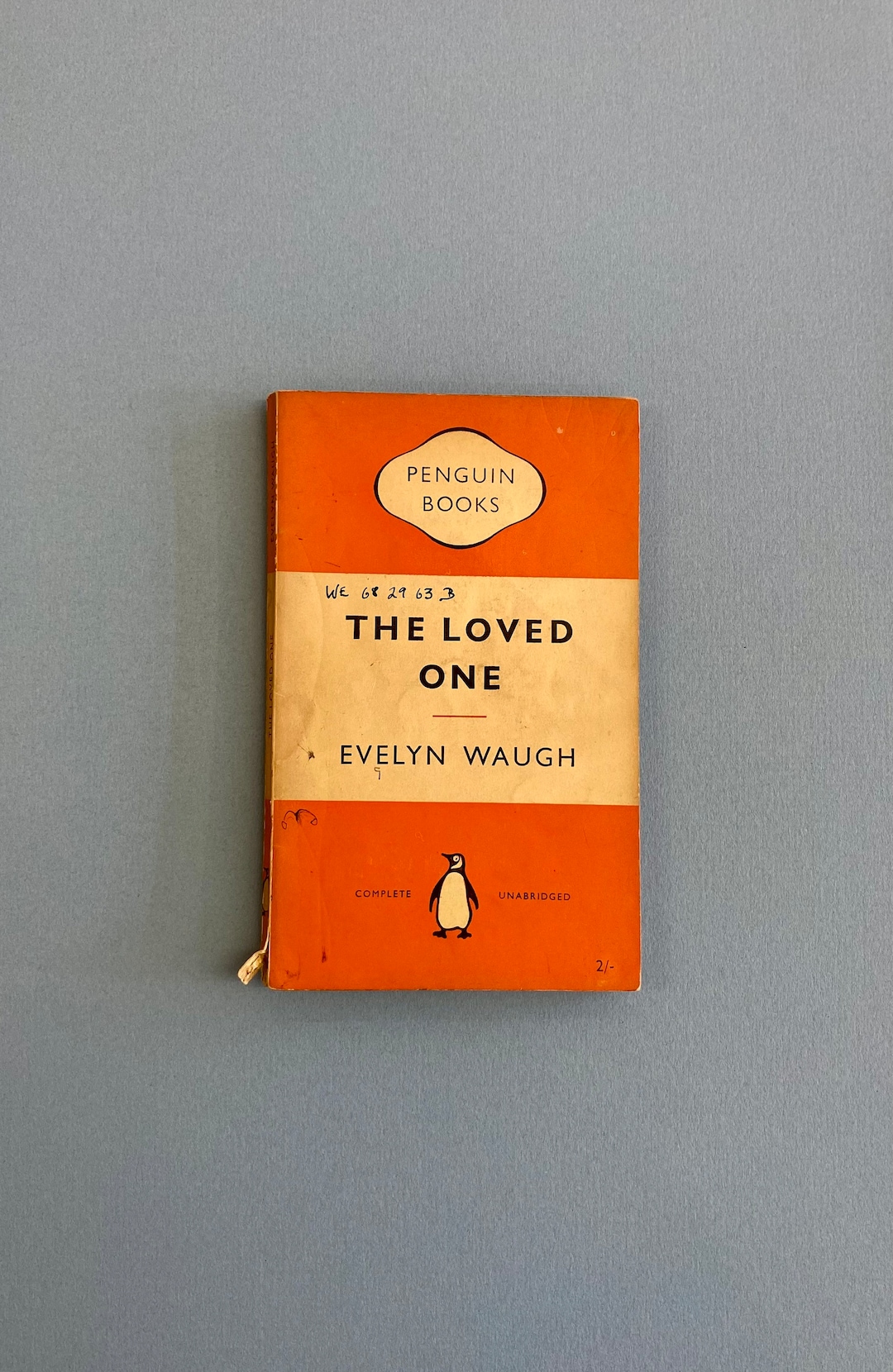 The Loved One - Evelyn Waugh - 1954 Vintage Penguin Book - Etsy