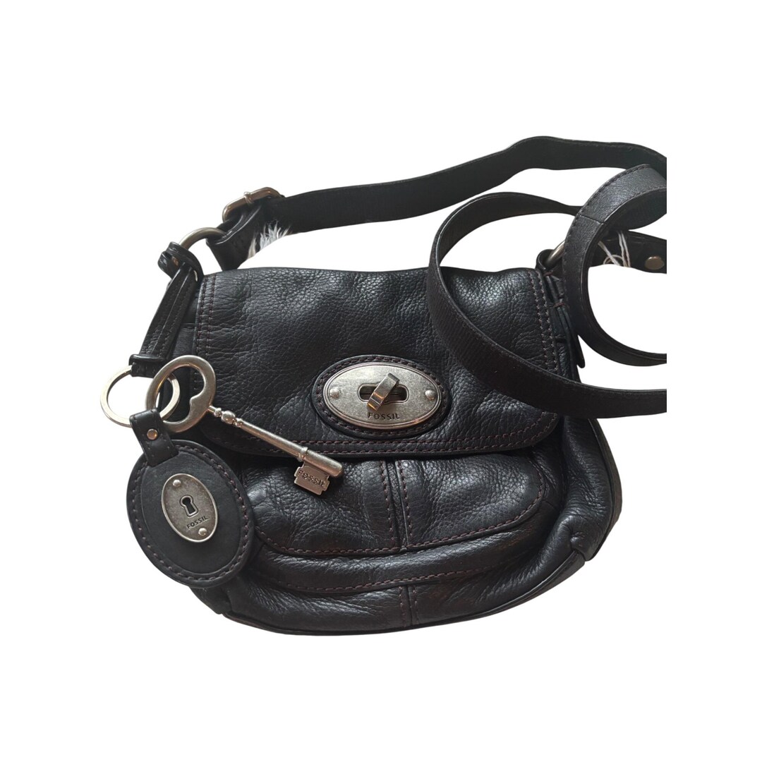 Fossil Maddox Black Leather Crossbody Bag With Key Lock Closure ...