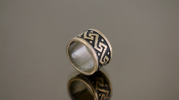 Vintage Round Zigzag Maze Ethnic Design Band Ring 925… - Gem