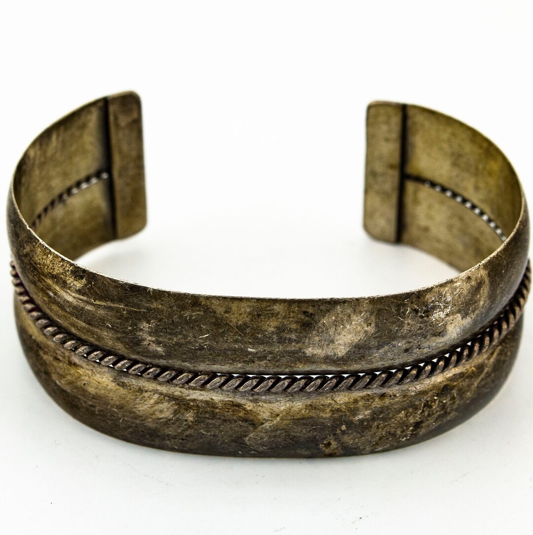 Middle Twisted Wire Design Wide & Elegant Vintage Cuff Bracelet for ...