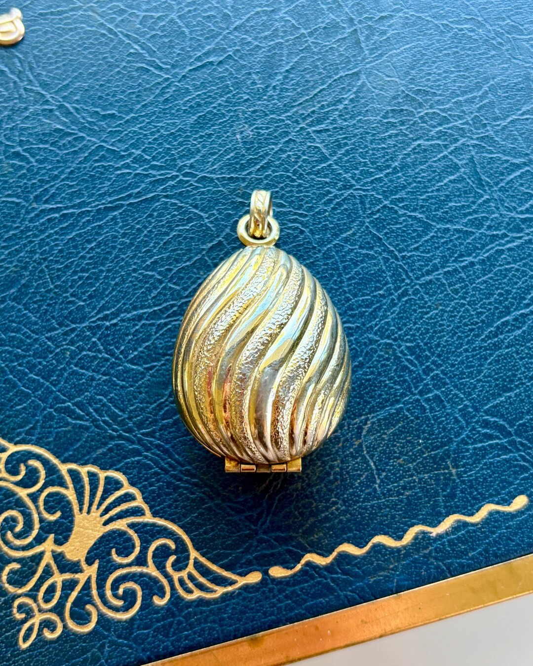 Vintage Avon Gold Tone Solid Perfume Locket - Etsy