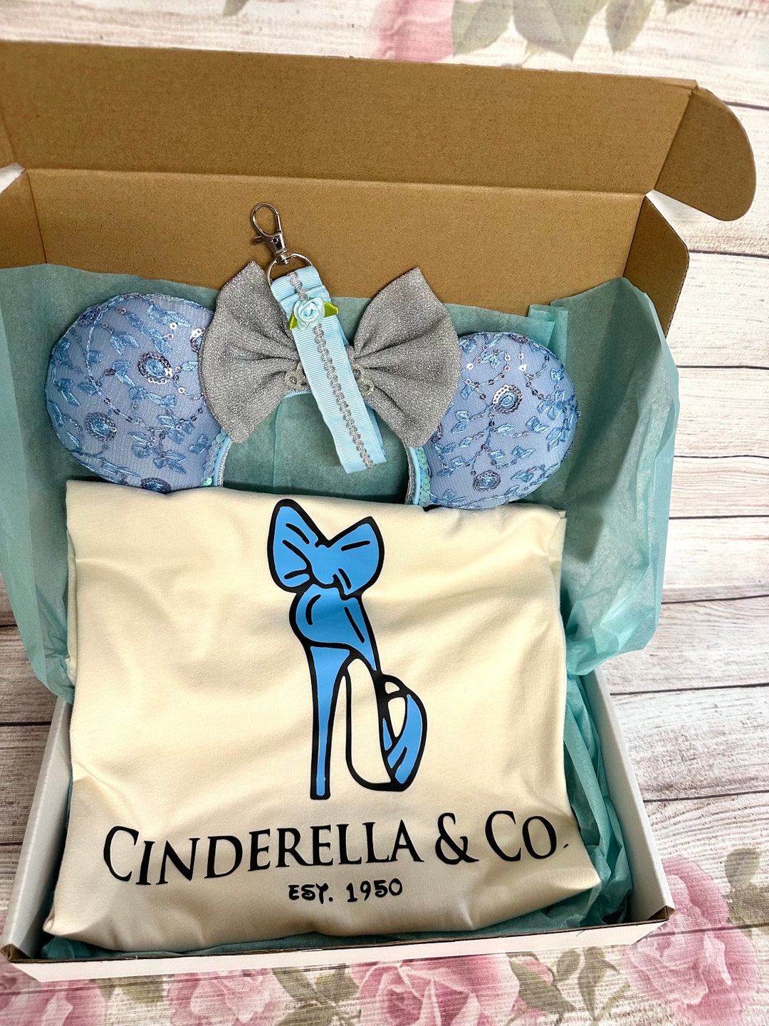 Disney Gift Box Set - Cinderella Mouse Ears, T-shirt and Ears Holder ...