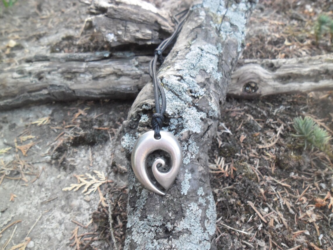 Maori Spiral Koru Necklace Keychainnew Zeland Shell Koru | Etsy