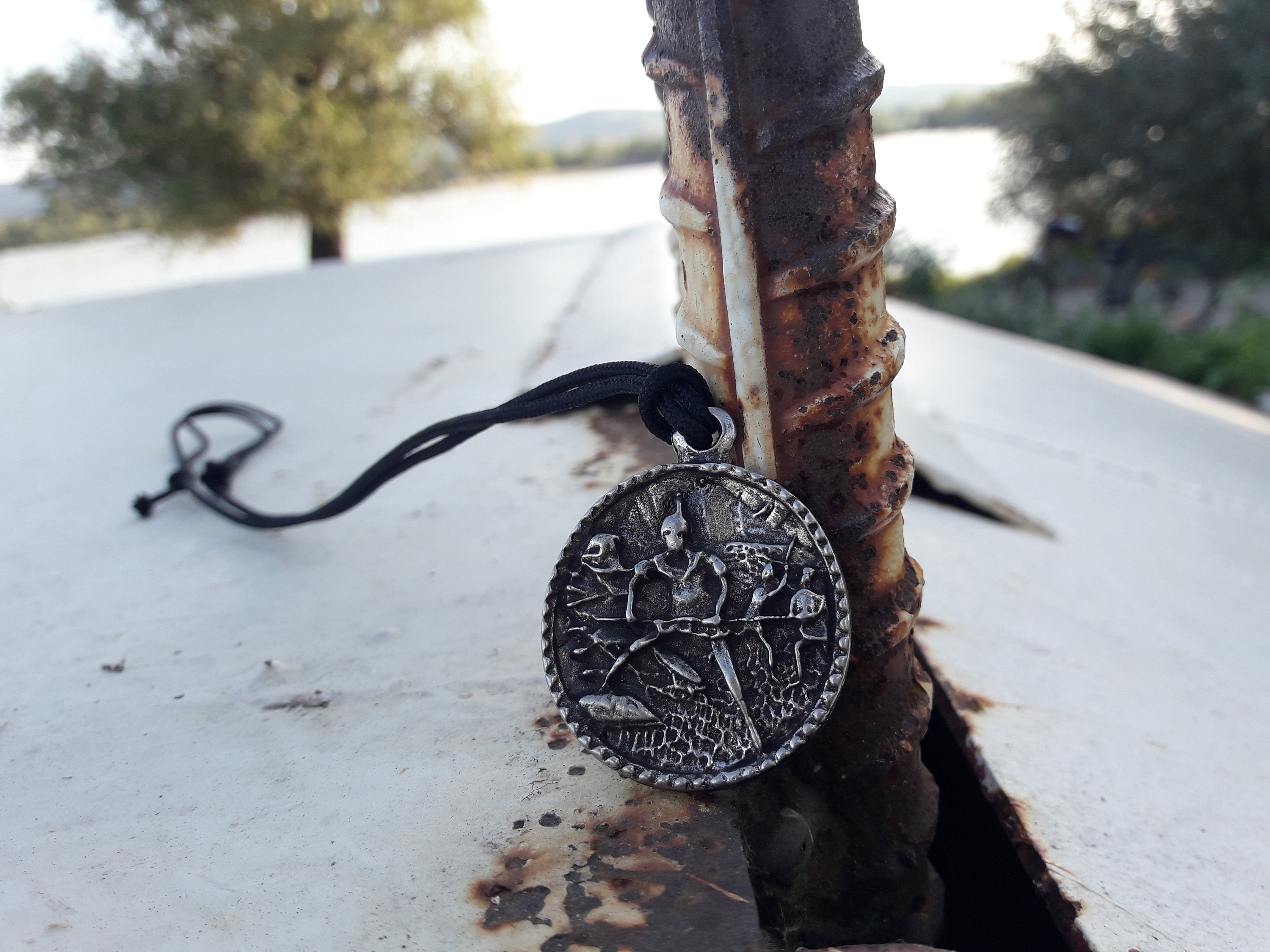 Spartan Shield V Symbol Ancient Greek Necklace,lacedaemon Ancient ...