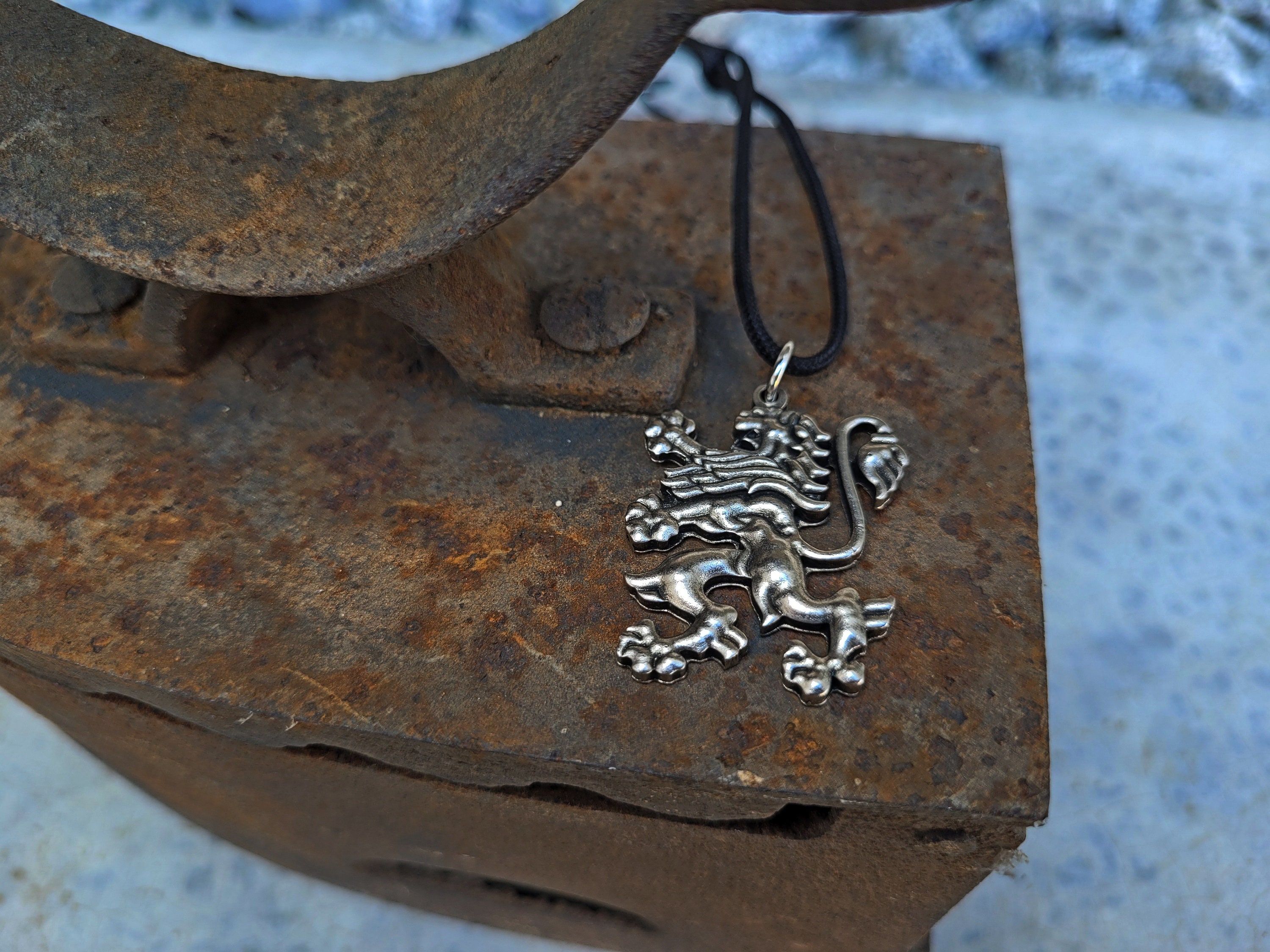 Coat of Arms of Bulgaria Pendant,bulgarian Lion Coat of Arms Pin Badge ...