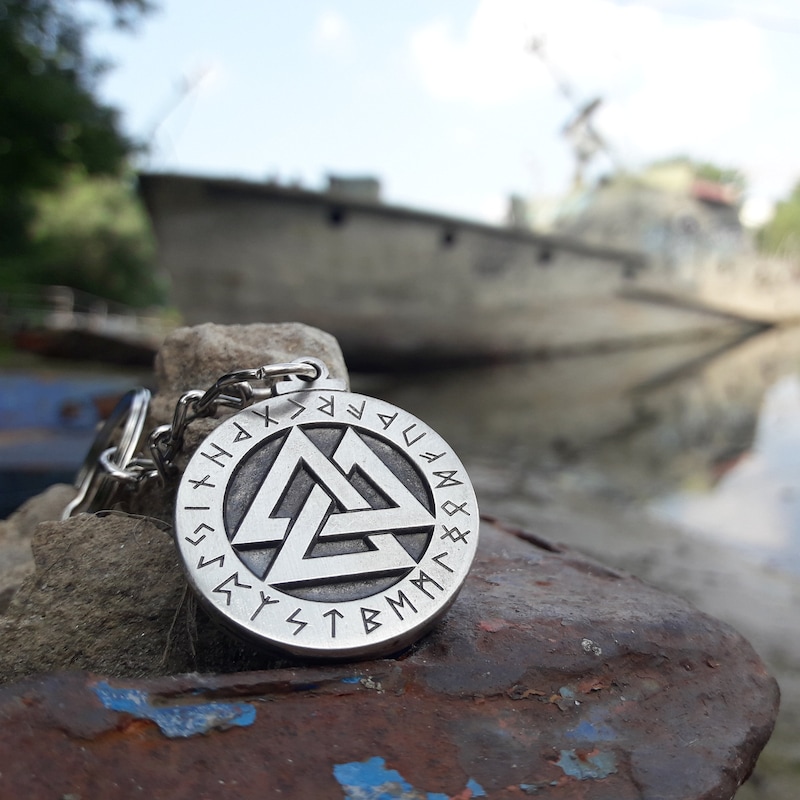 Valknut - Etsy