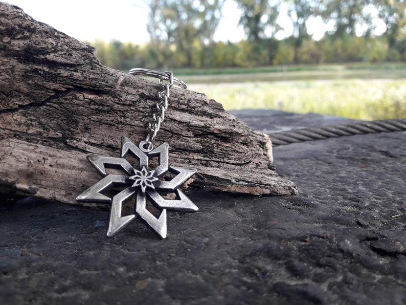 Kolovrat Slavic Sun Wheel Alatyr Necklace Keychainsvarog God - Etsy