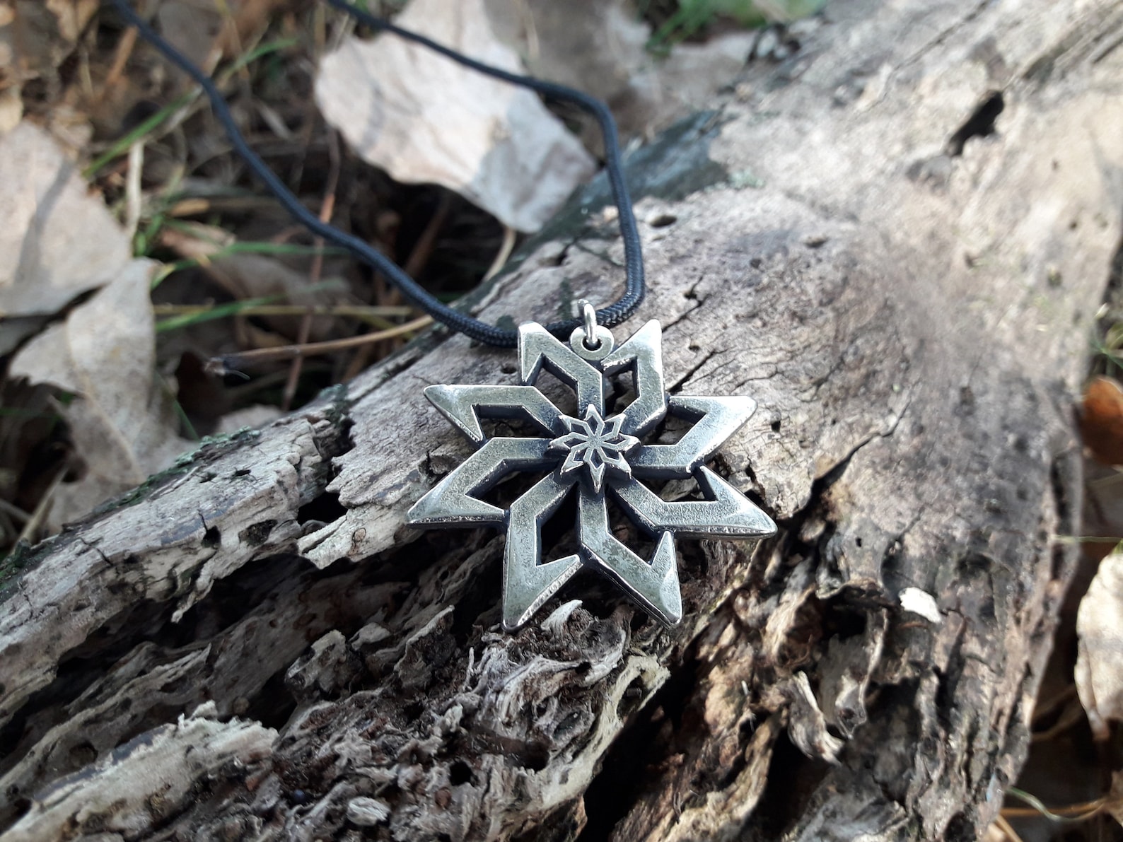 Kolovrat Slavic Sun Wheel Alatyr Necklace Keychainsvarog God - Etsy