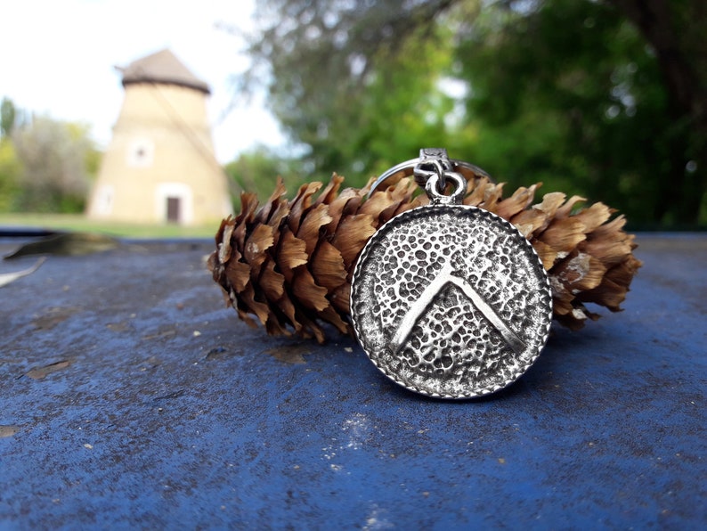 Spartan Shield V Symbol Ancient Greek Necklacelacedaemon - Etsy