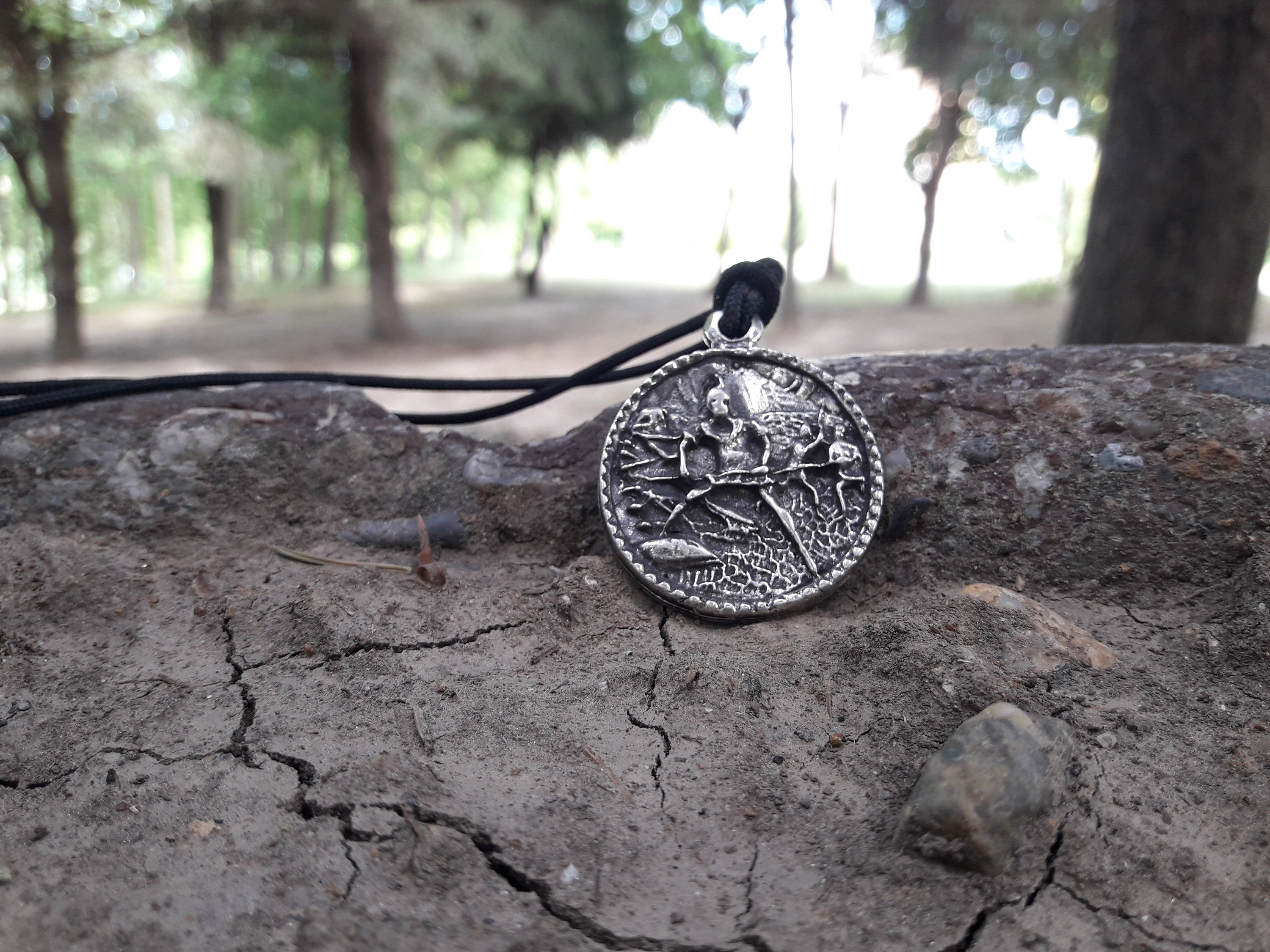 Spartan Shield V Symbol Ancient Greek Necklace,lacedaemon Ancient ...