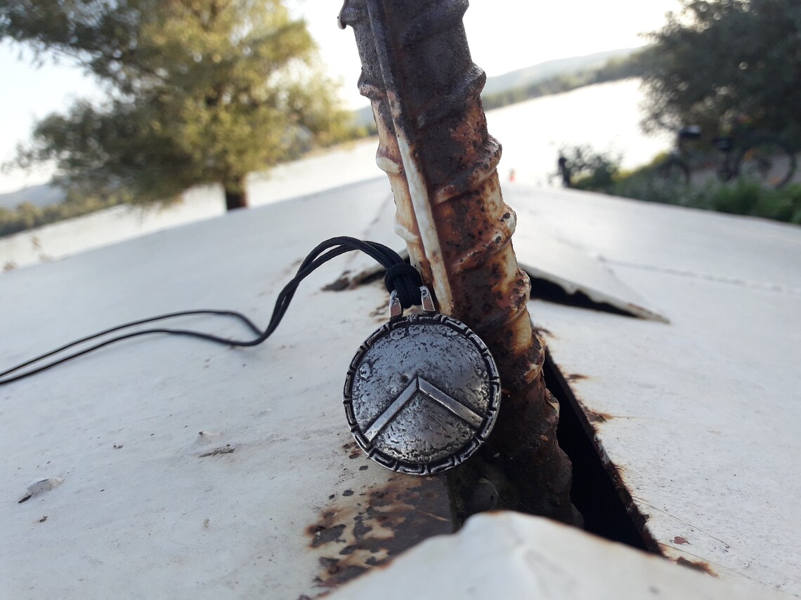 Spartan Shield V Symbol Ancient Greek Necklace,lacedaemon Ancient ...