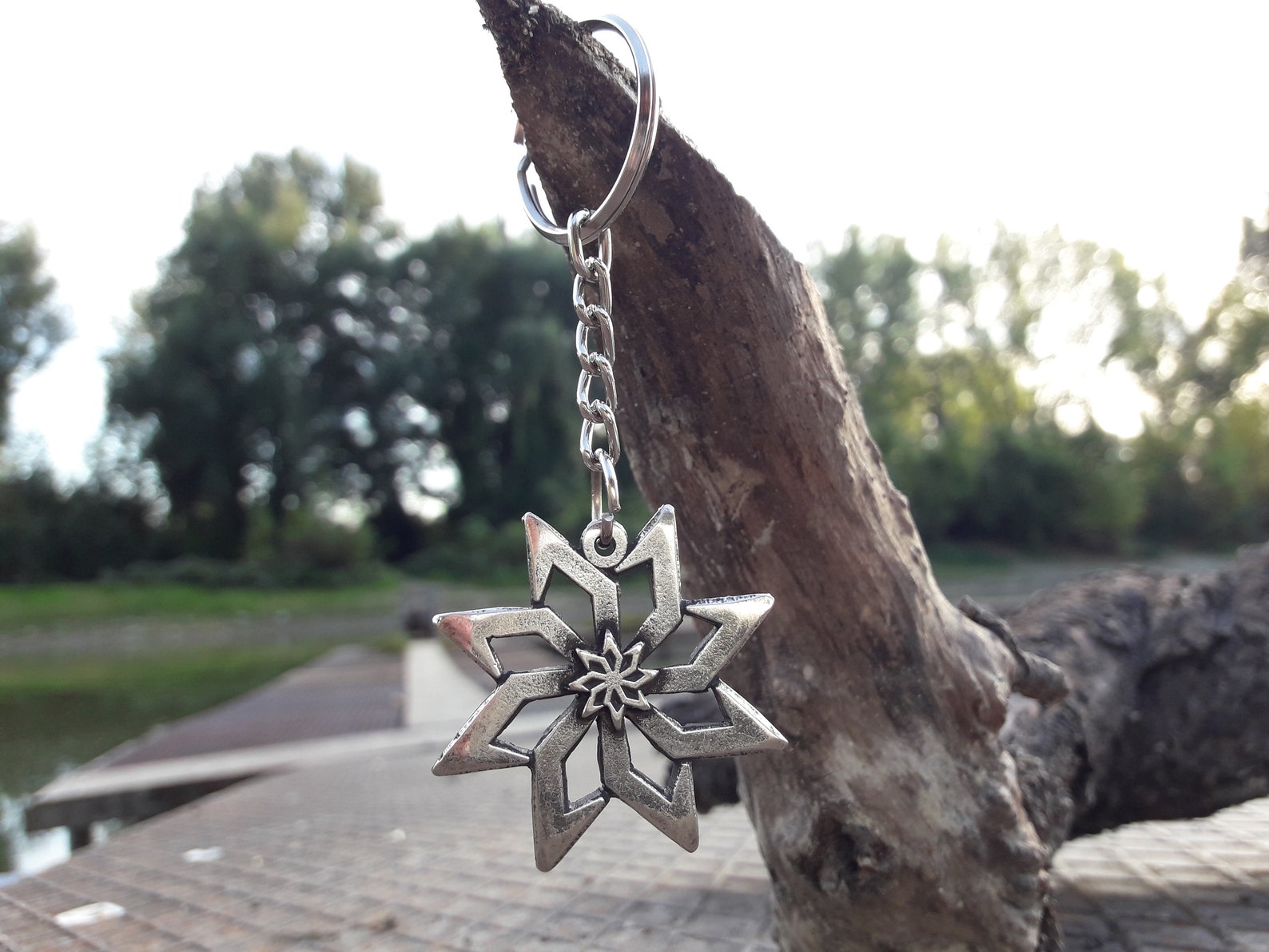 Kolovrat Slavic Sun Wheel Alatyr Necklace Keychainsvarog God - Etsy
