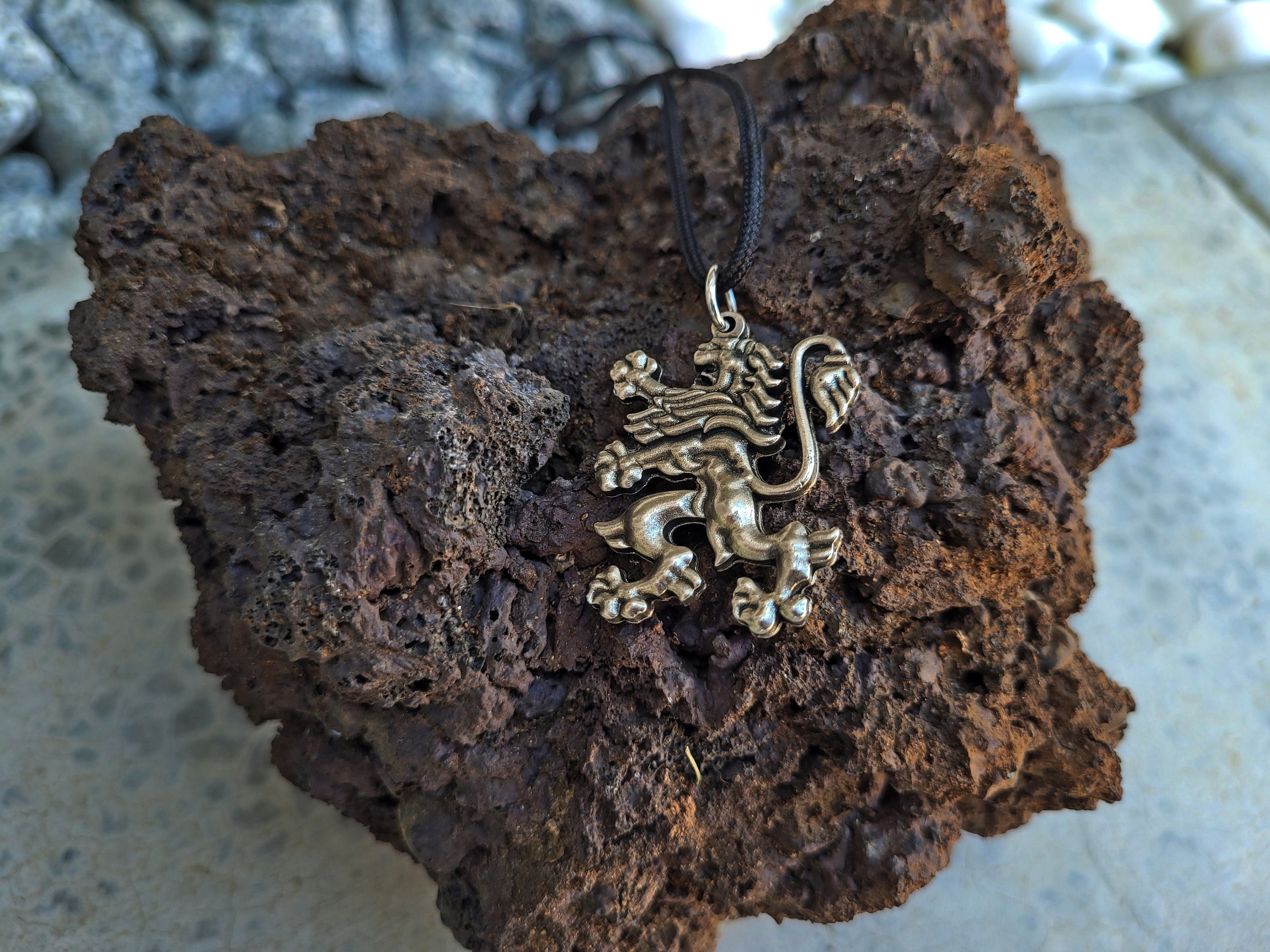 Coat of Arms of Bulgaria Pendant,bulgarian Lion Coat of Arms Pin Badge ...