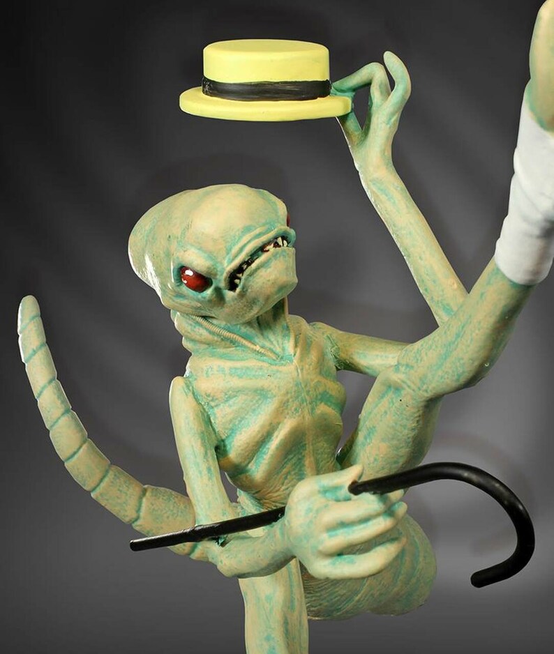 Mega Made ALIEN the Special Collectors Statue - Etsy