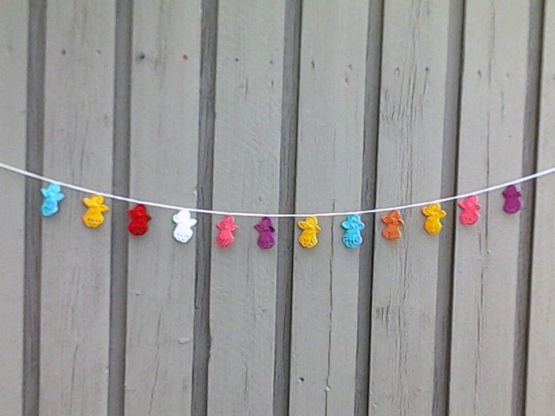Angel Garland, Crocheted Garland With 12 Small Colorful Angels for Tree ...