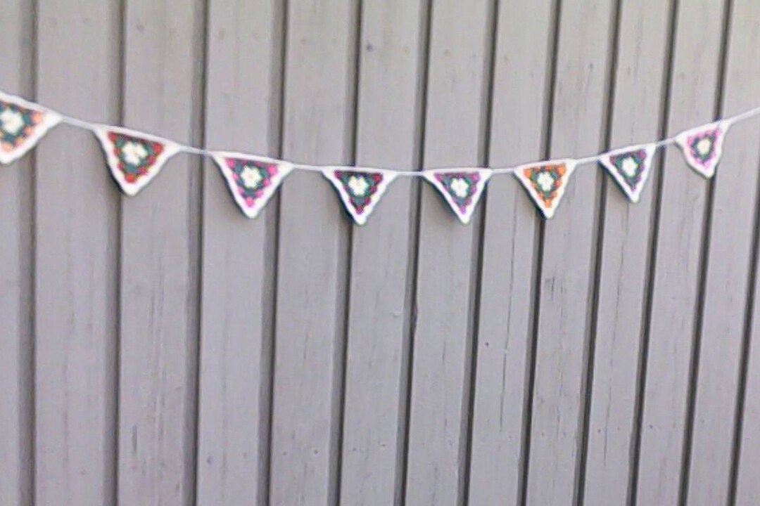 Granny Square Garland, Pastel Spring Banner Home Decor Triangular ...