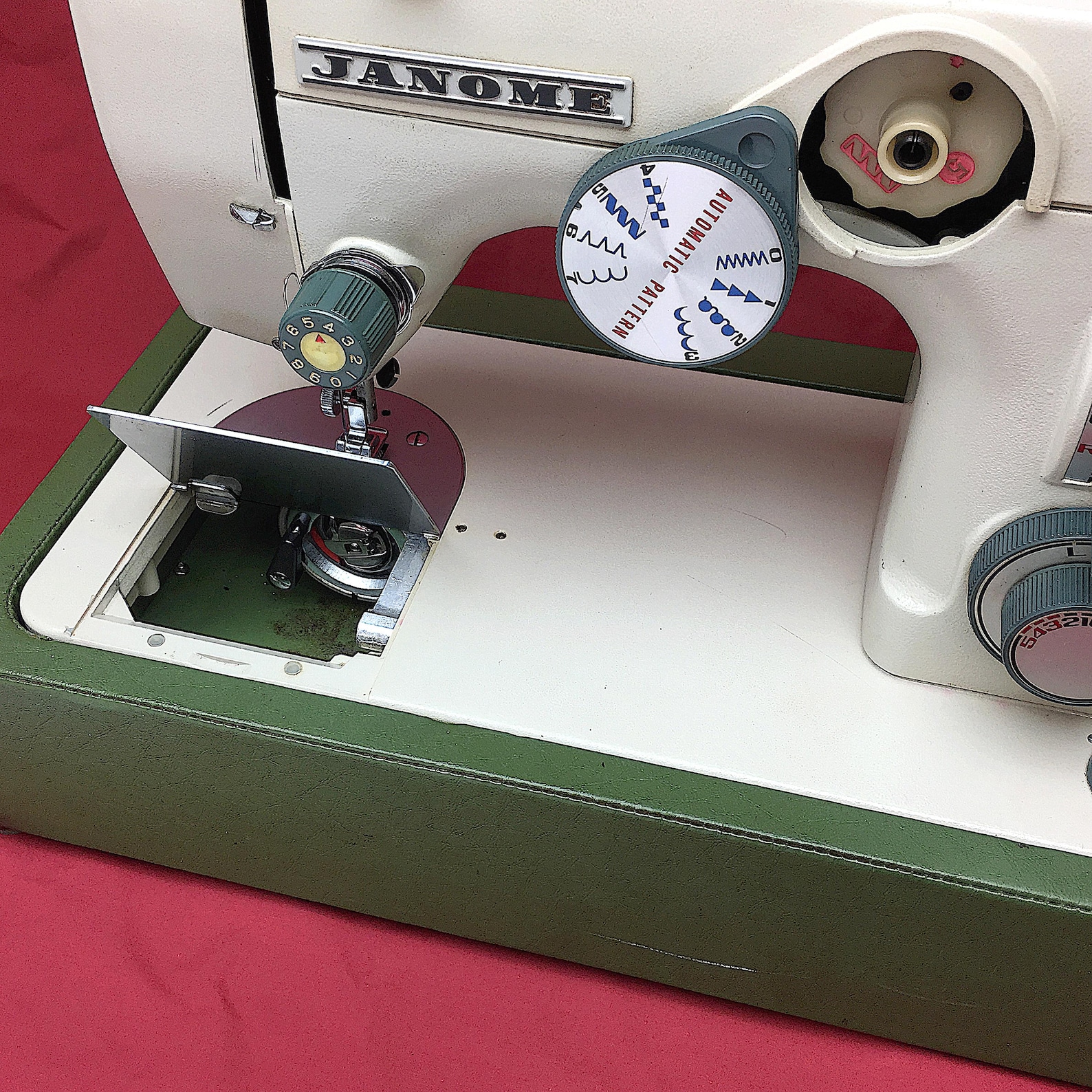 JANOME New Home Vintage Japan Heavy Duty Zig Zag Sewing Machine ...