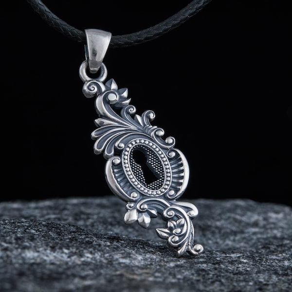 Keyhole Necklace - Etsy