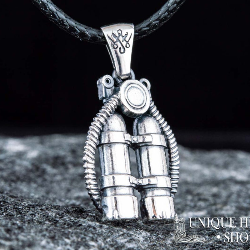 Underwater Necklace - Etsy