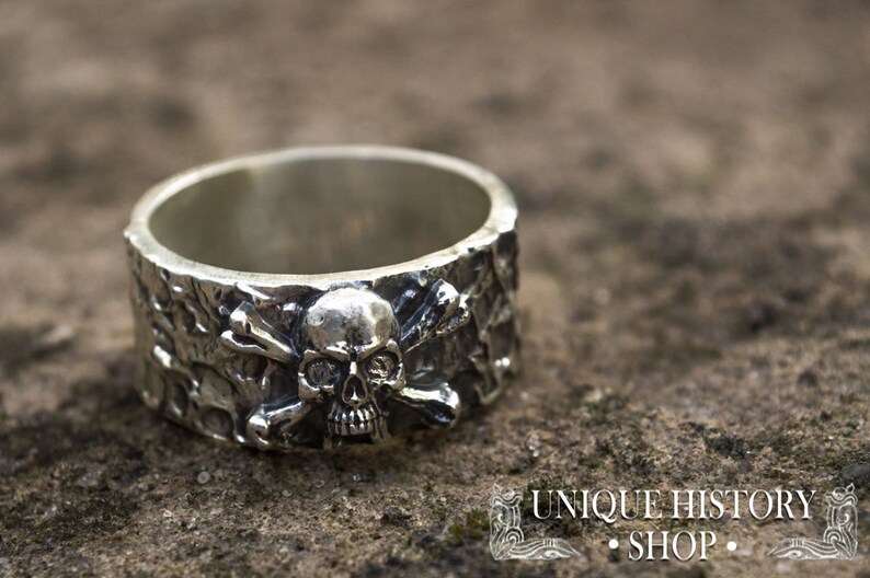 Jolly Roger Pirate Ring, Skull Jewelry, Jack Sparrow Ring, Handmade ...