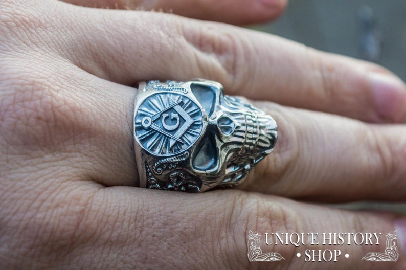 Mason Skull Ring - Freemason Jewelry Featuring Square and Compasses and ...