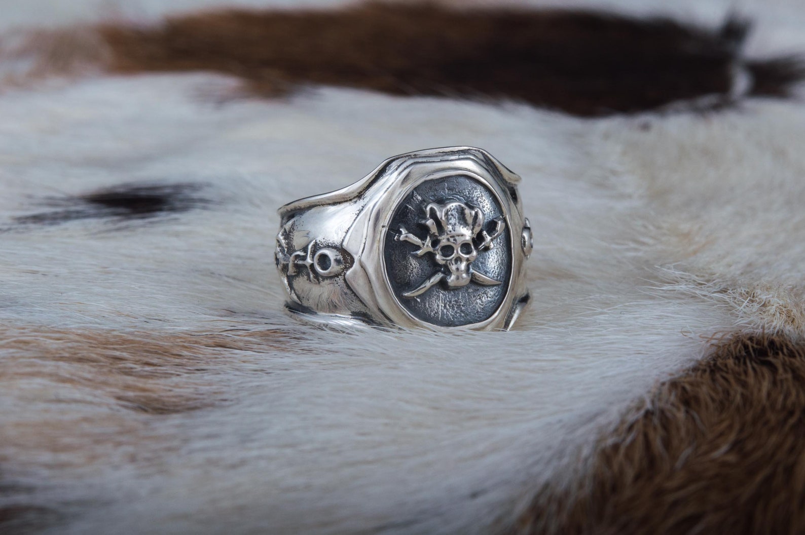 Silver Pirate Ring With Skull and Crossbones Anchor Signet - Etsy