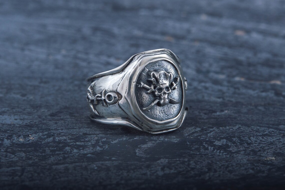 Silver Pirate Ring With Skull and Crossbones Anchor Signet - Etsy
