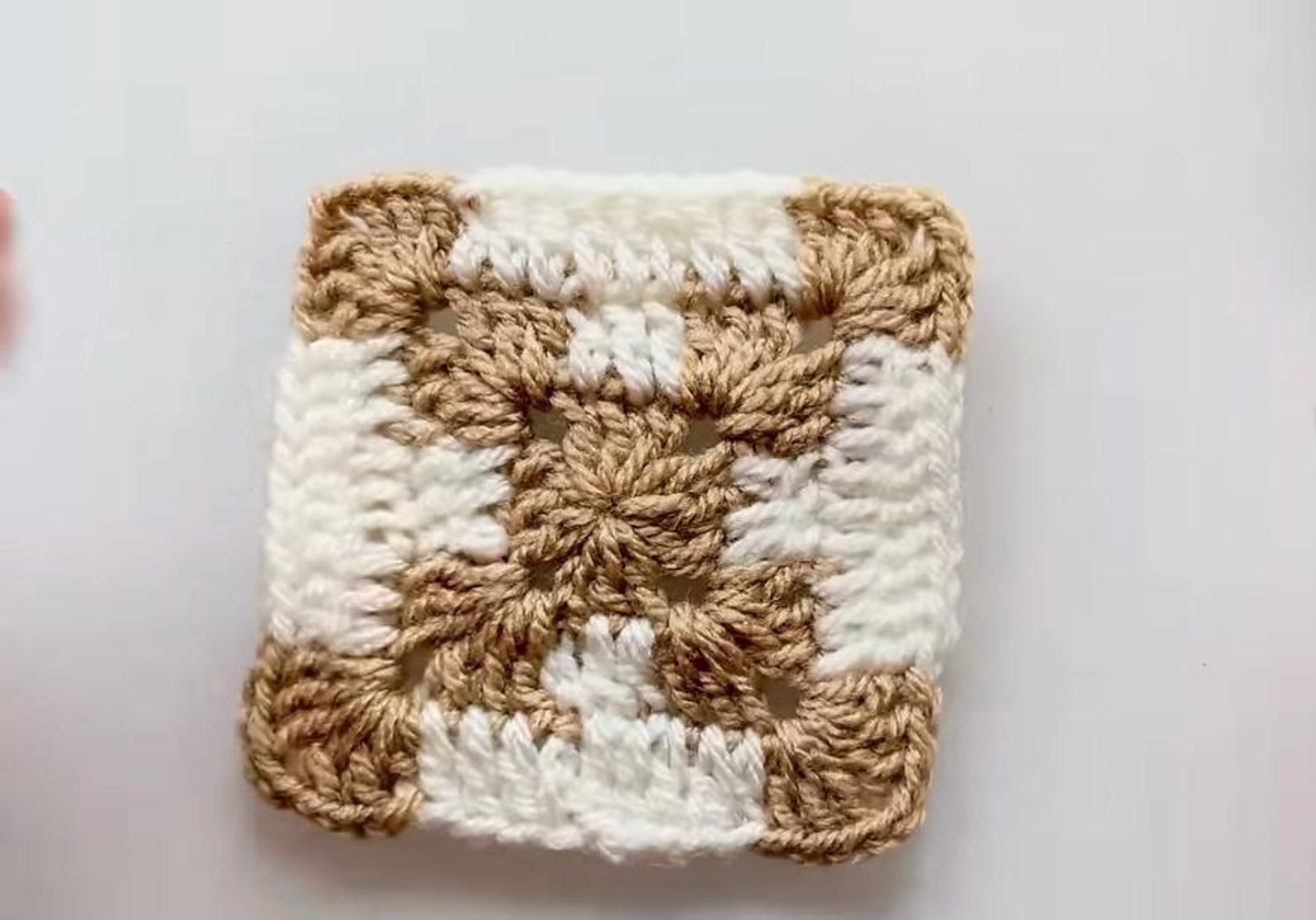 Two-color Granny Square Crochet Pattern: Easy Blanket, Cushion (PDF ...