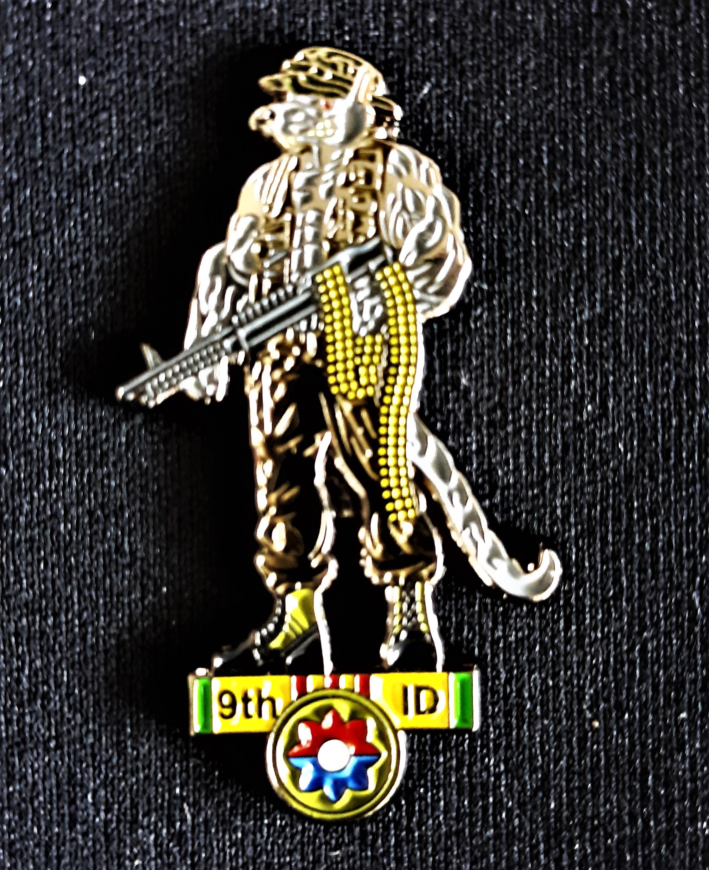 Vietnam Veteran 9th Infantry Division Army River Rats Pin (mobile ...