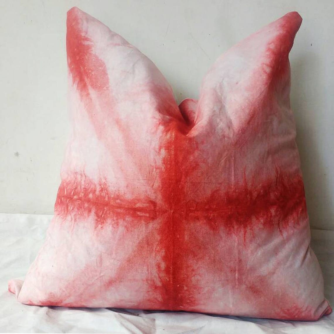 Criss-cross Folding Technique Tie Dyed Red & White Cushion - Etsy