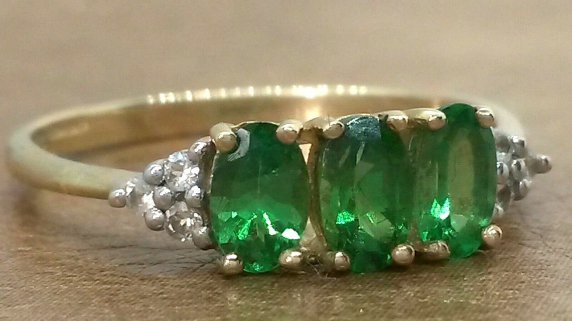 AAA Tsavorite Trilogy Ring With White Sapphire in 9k Gold UK N - Etsy UK