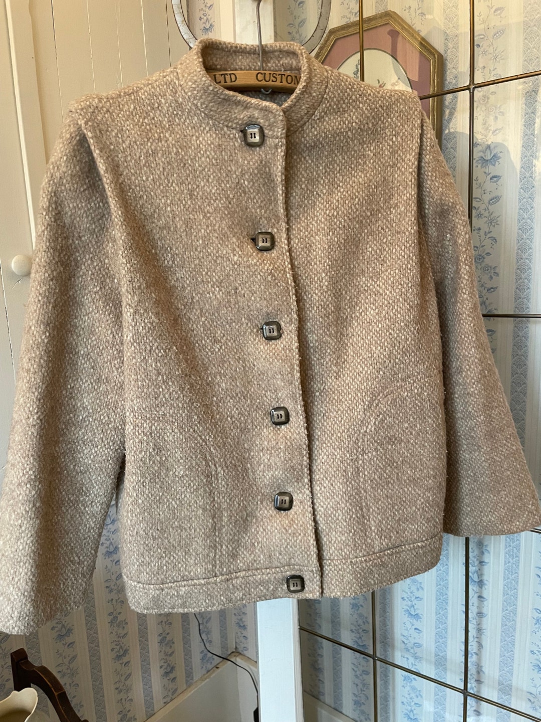 Vintage Short Jacket, Short Beige Jacket (B696), off White and Beige ...