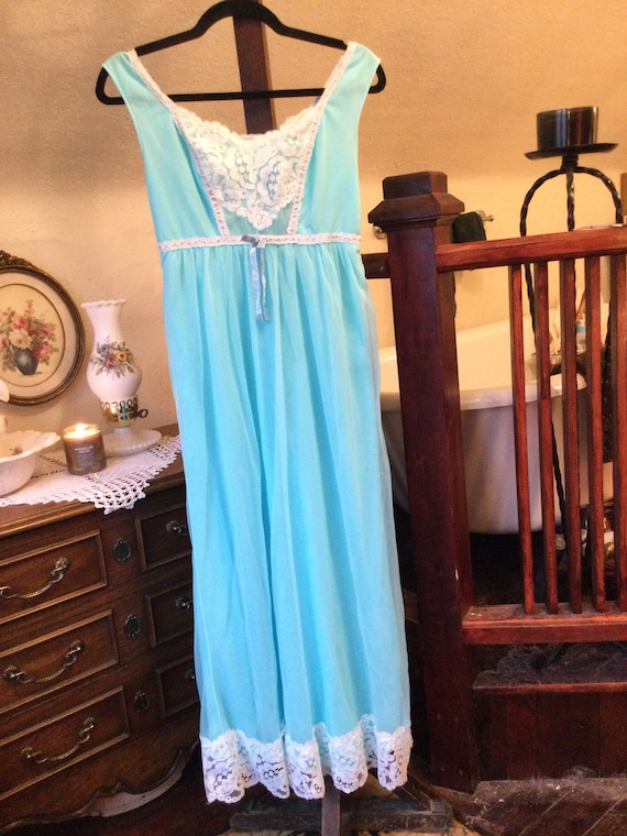 Vintage pale turquoise blue sheer nightgown (B079) wi… - Gem