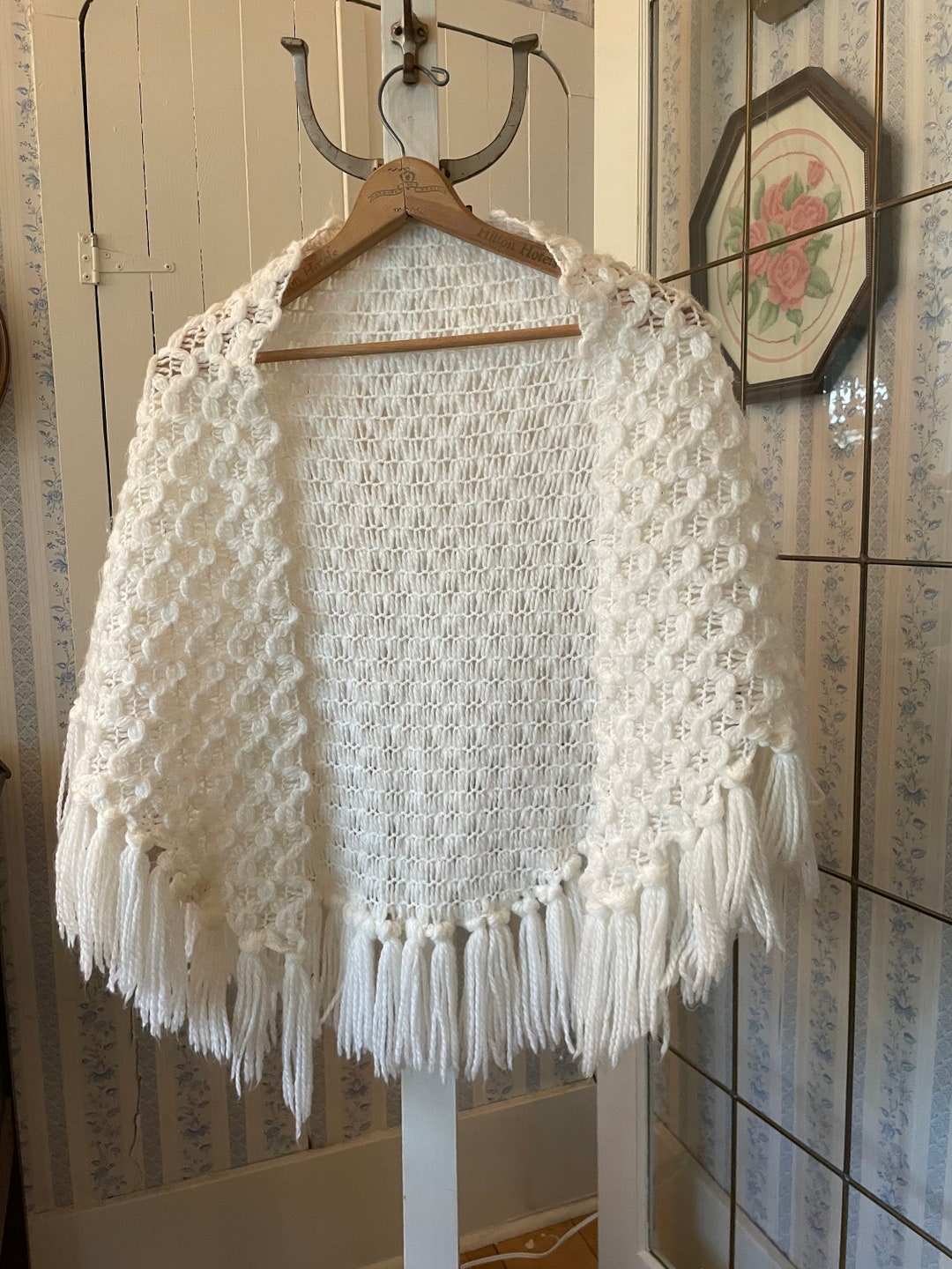 Vintage off White Knit Shawl, Wrap (C032), Acrylic Knit Ivory Shawl ...