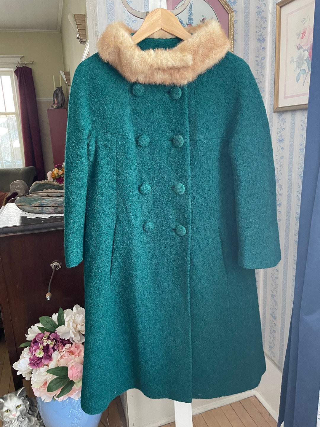 Vintage Emerald Green Coat, Jacket (B264) With Golden Brown Mink Collar ...