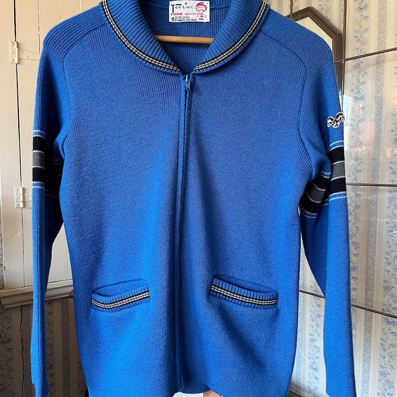 Curling Sweater - Etsy