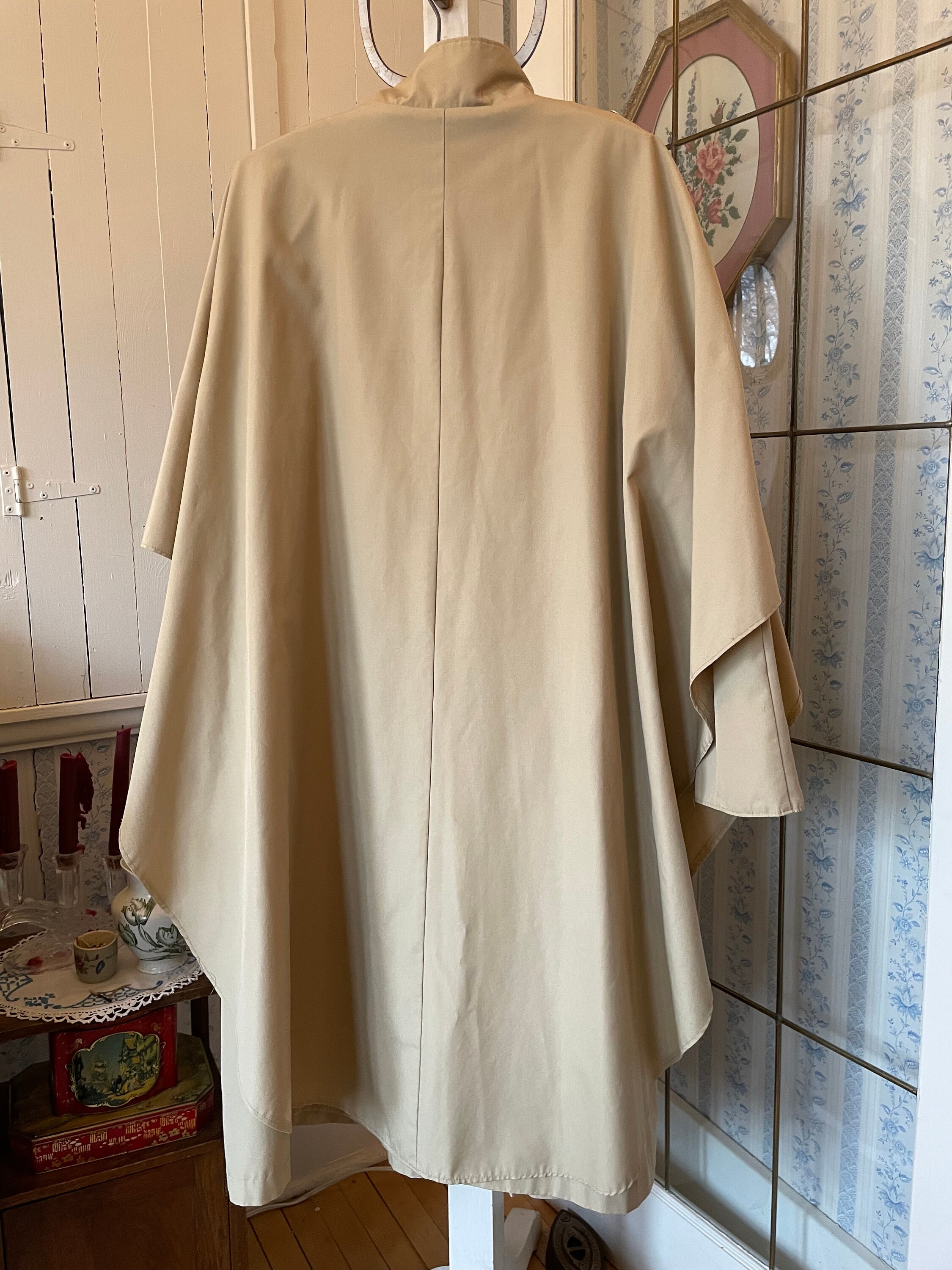 Vintage Cape, Waterproof Cape B695, Beige Waterproof All Season Cape - Etsy