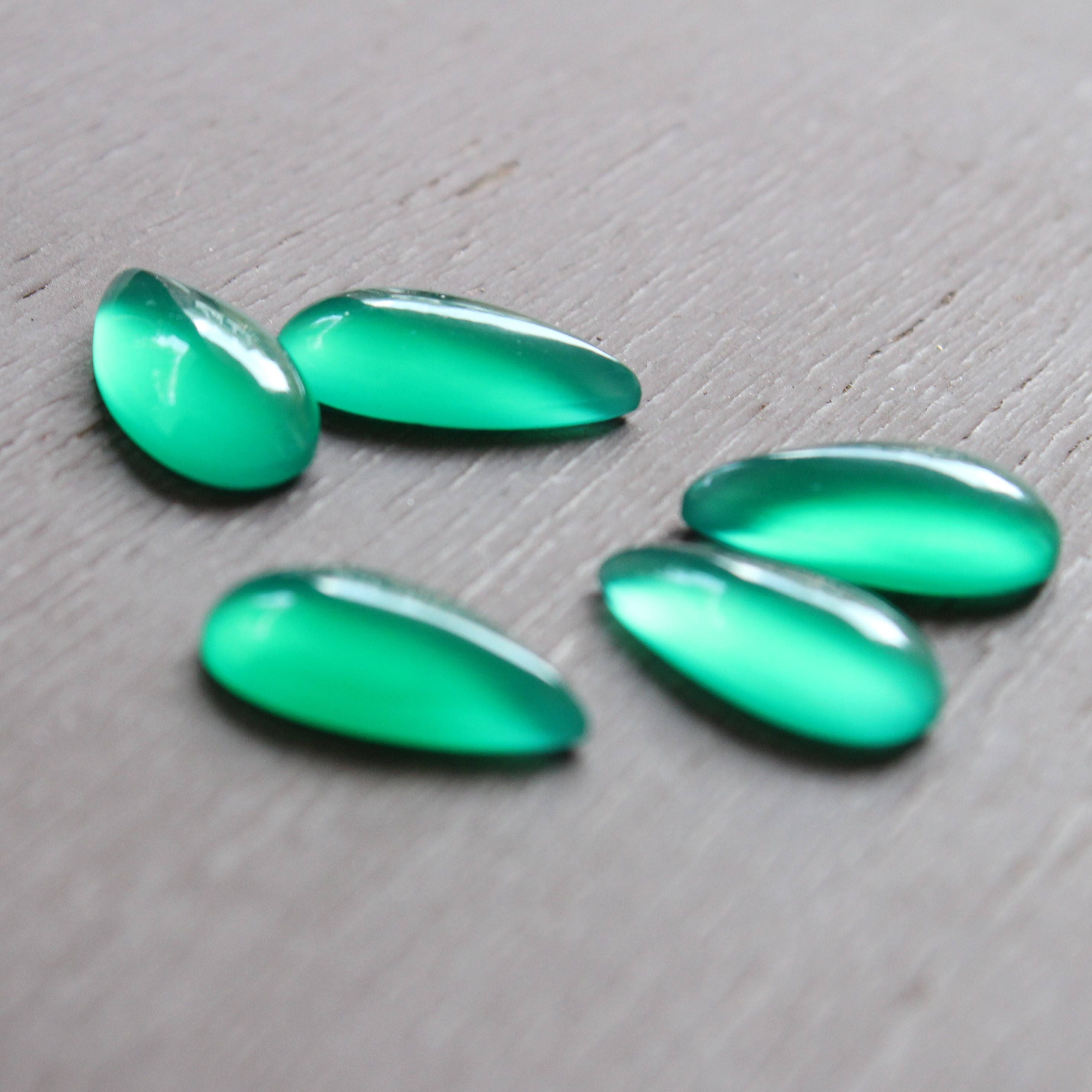 Long Pear Green Onyx Natural AAA Grade Flat Back Cabochon Gemstone ...
