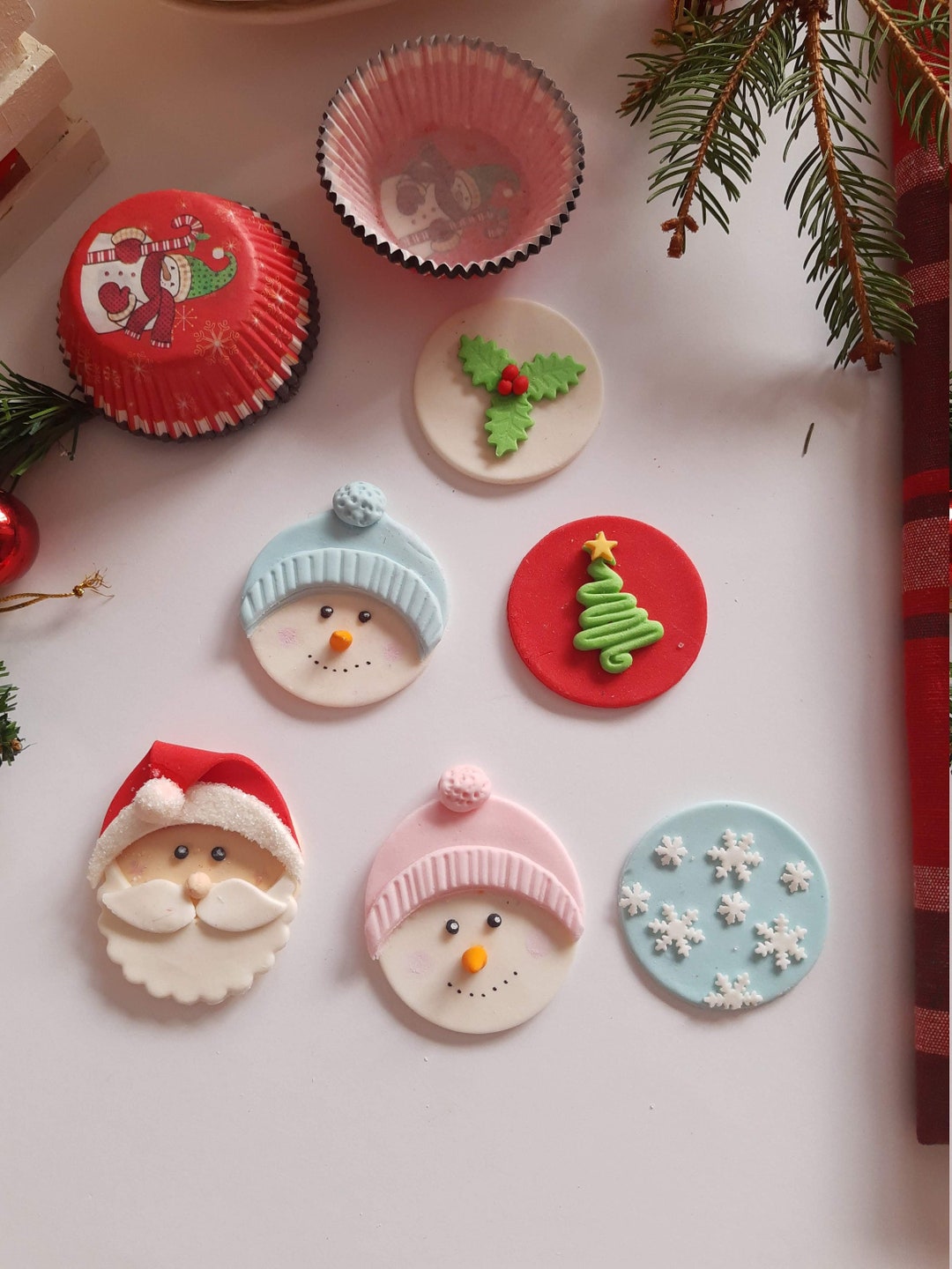 Christmas Cupcake Fondant Topper Santa Topper Snowman Cupcakes ...