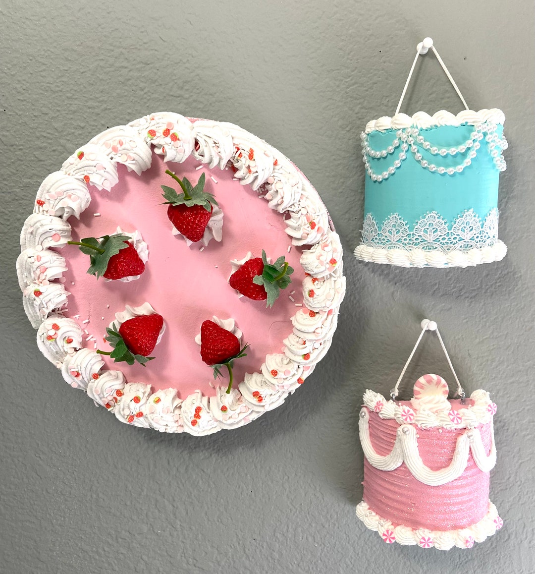 Pie Wall Hanging , 9.5 Inch Fake Strawberry Pie, Strawberry Wall Decorations, Lightweight ...