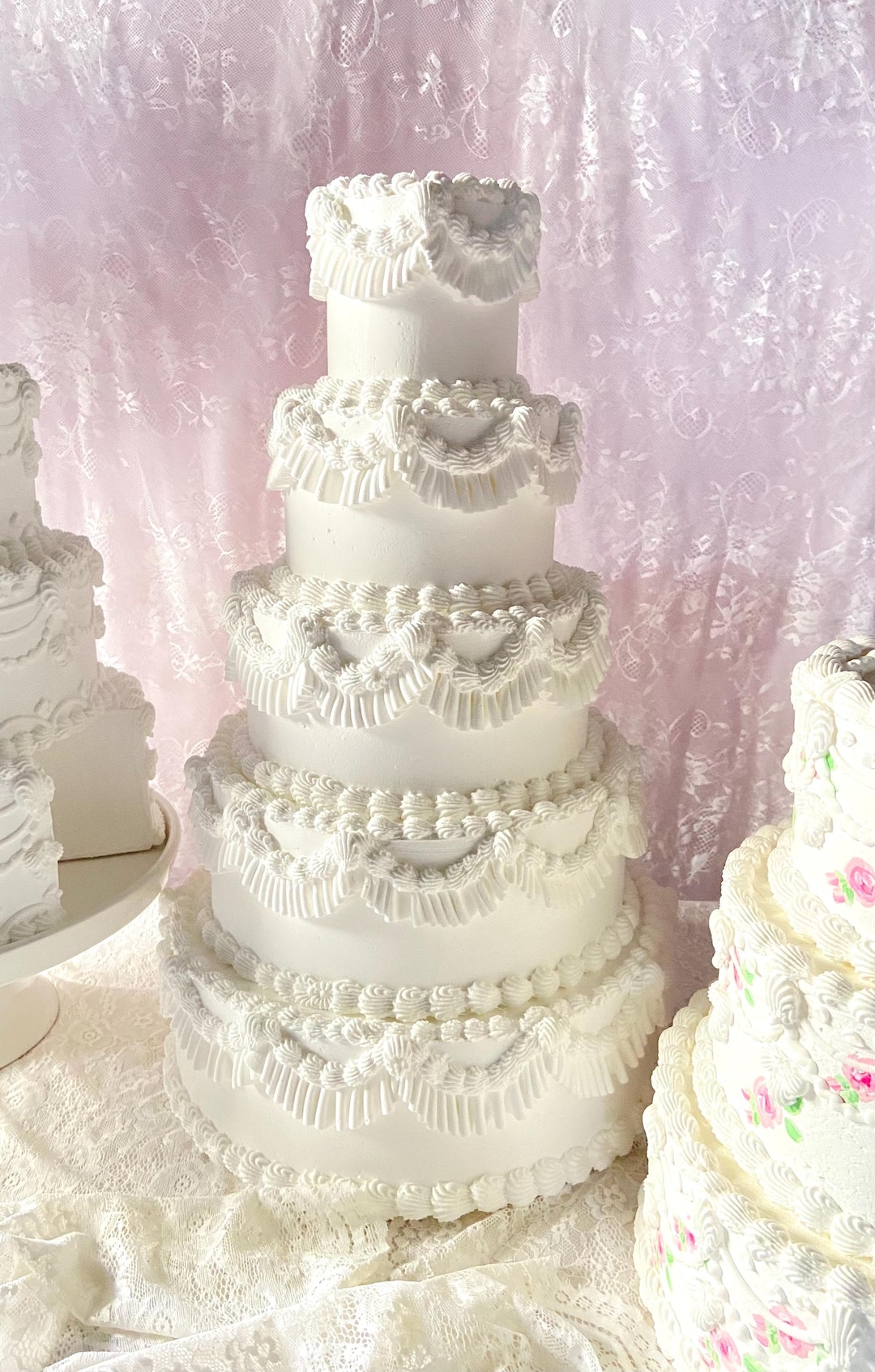Fake White Wedding Cake, 5 Tiered Wedding Cake, Vintage Style Piping ...