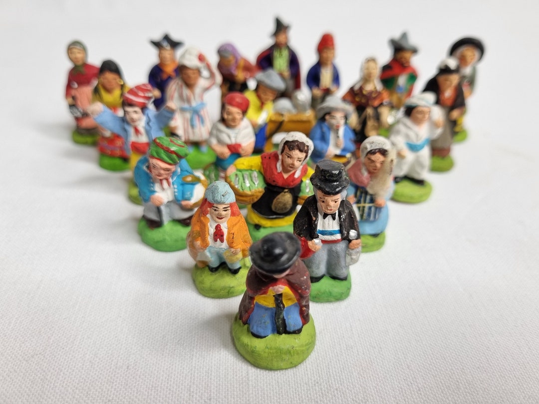 Set of 22 Miniature Provençal Santons, 4 Cm, Signed Fouque - Etsy