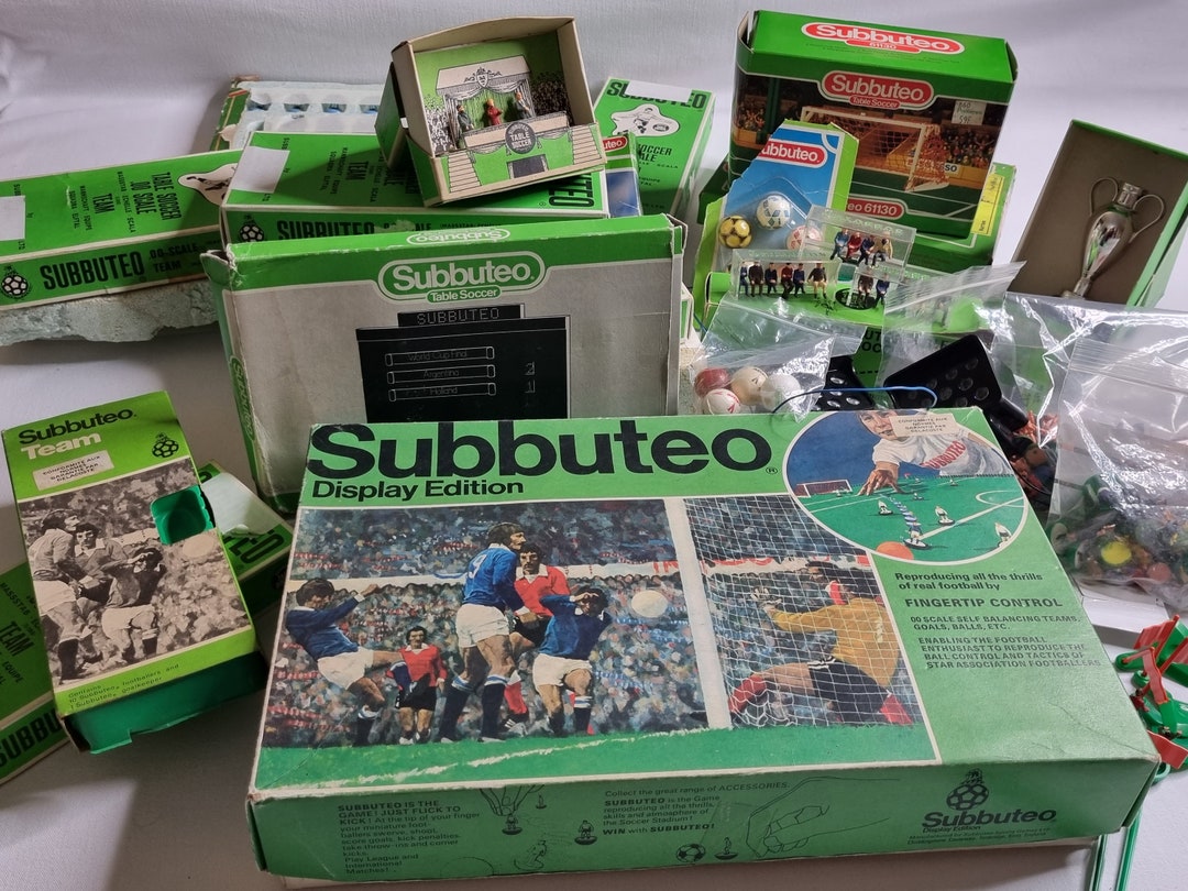 Important Vintage Original Subbuteo Lot, Starter Box With Field, Team, Trophy and Many ...