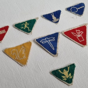Set of 11 Embroidered Cloth "scouts and Guides De France" Badges ...