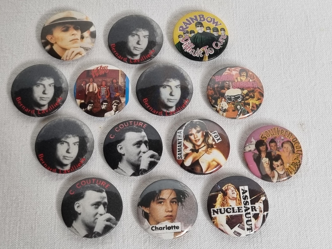 Set of 14 Vintage Music & Celebrity Badges – 80s/90s – Lavilliers ...