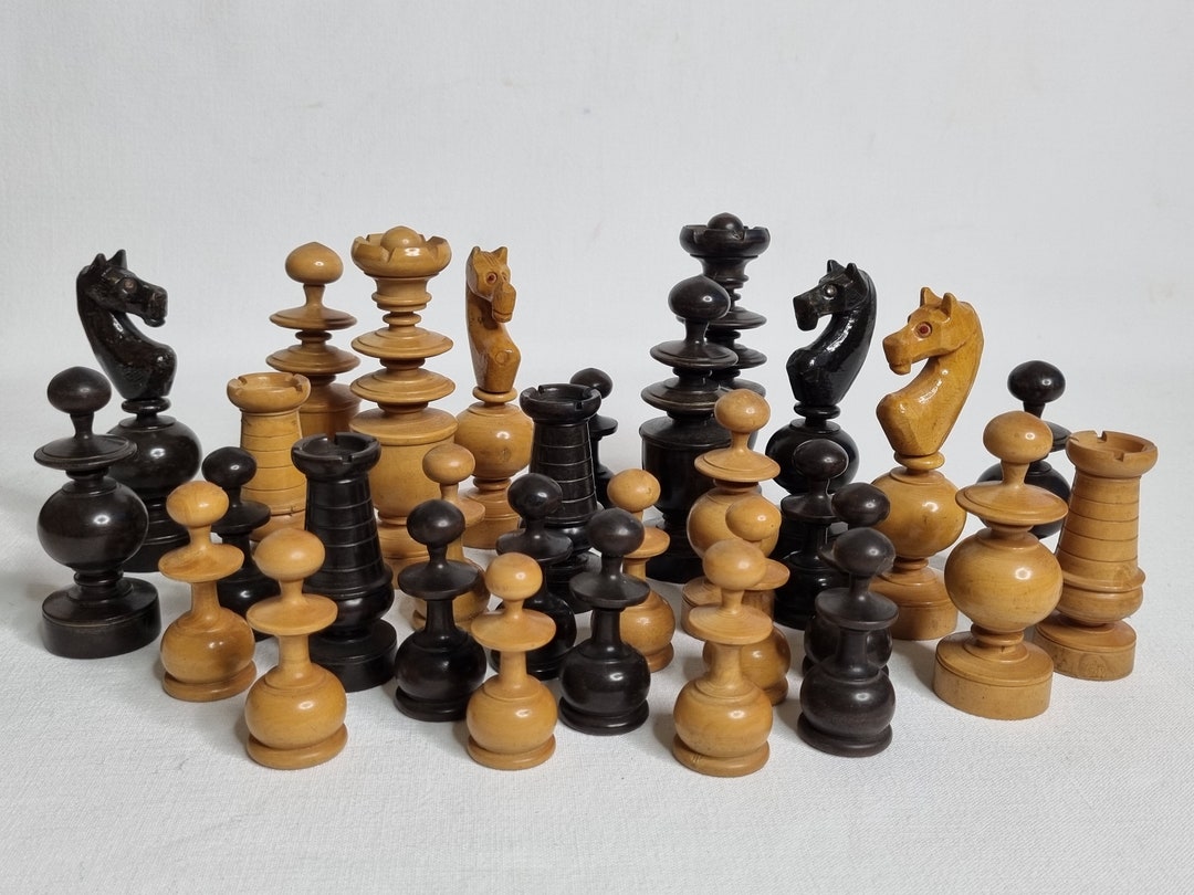 Antique Wooden Chess Set, Boxwood, Régence Style, Late 19th - Early ...