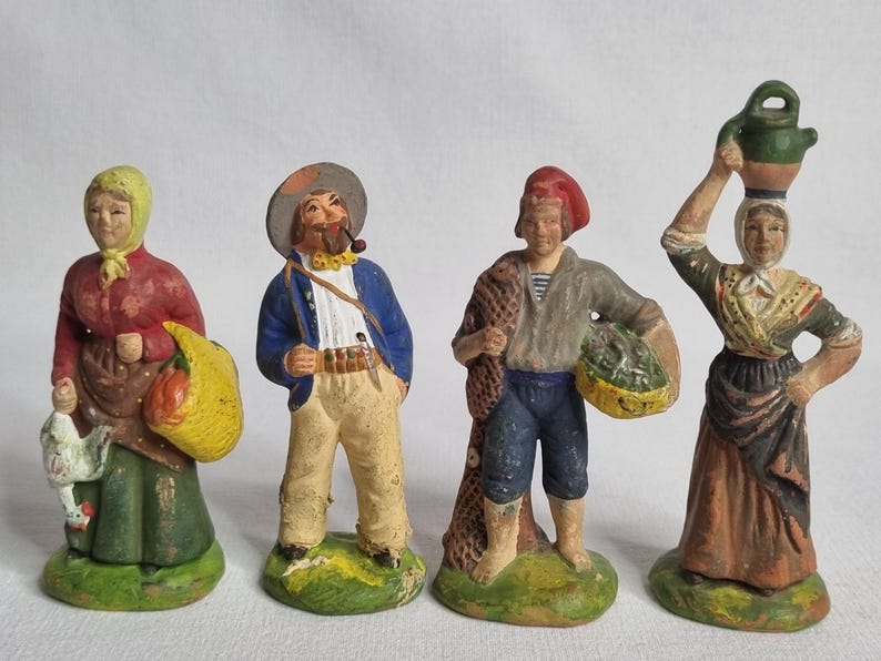 12 santons de Provence en terre cuite peinte – Signés Cayol, Jouve ...