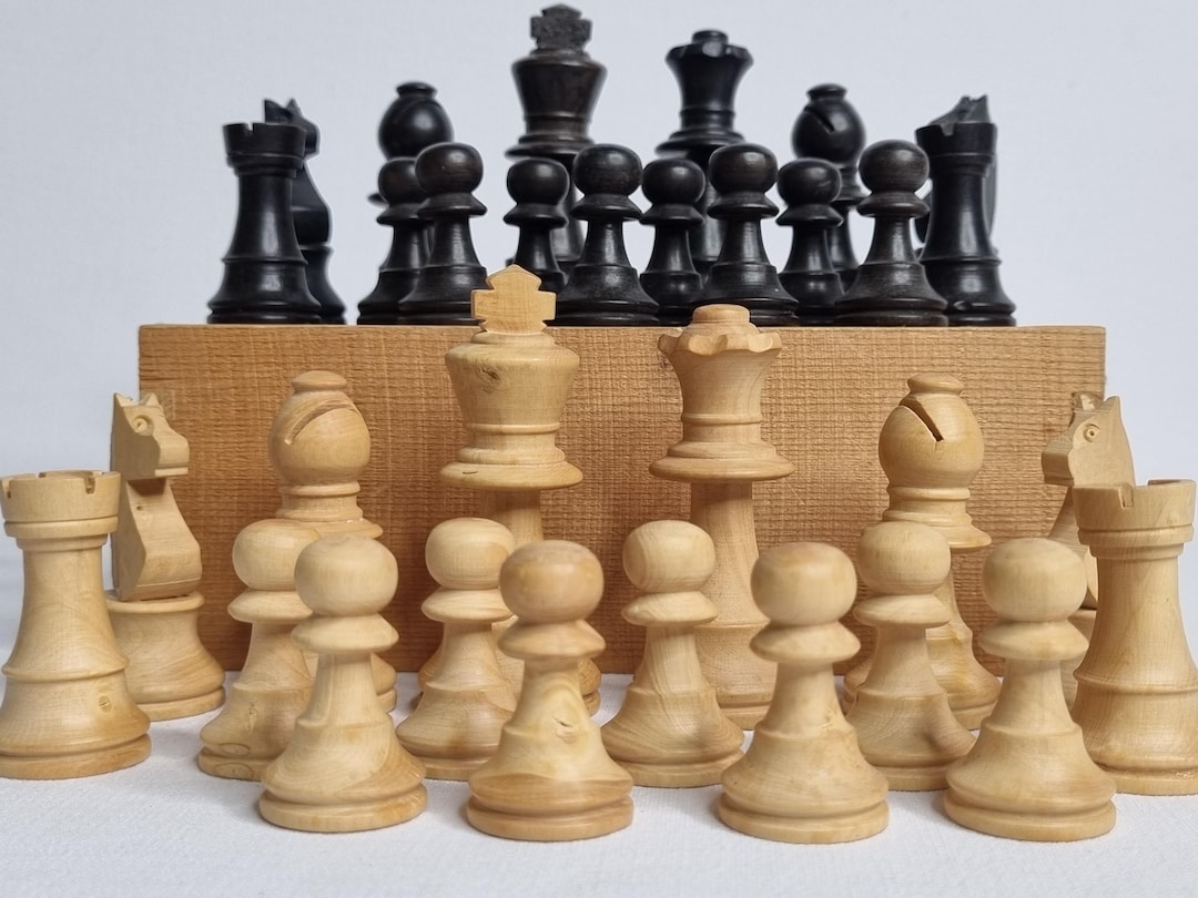 Antique Staunton-style Chess Set – Turned Wooden Pieces (king 7 Cm ...
