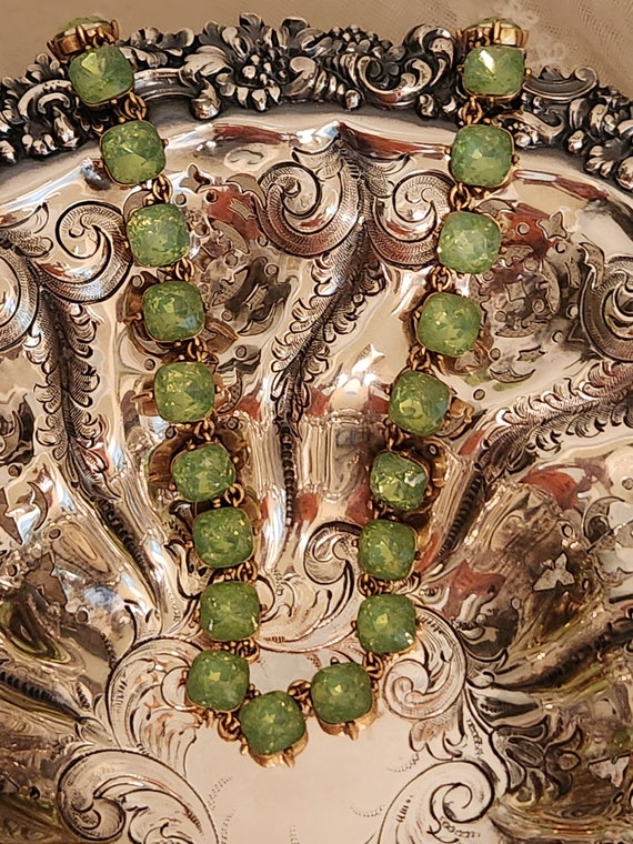 Beautiful Foil Back Cushion Cut Green Stone Necklace - Gem