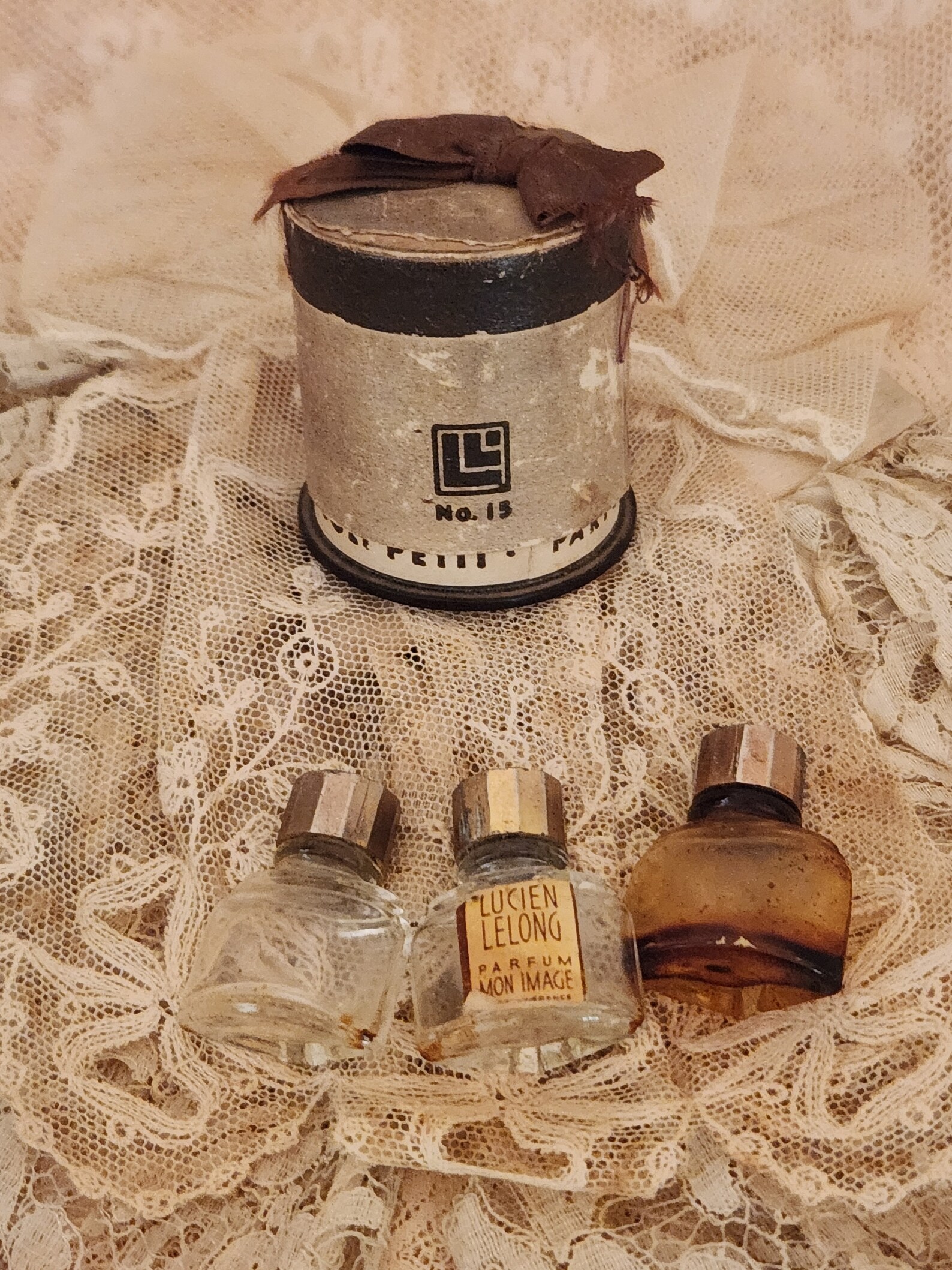 Antique Lucien Lelong Perfume Bottles in Original Hat Box - Etsy